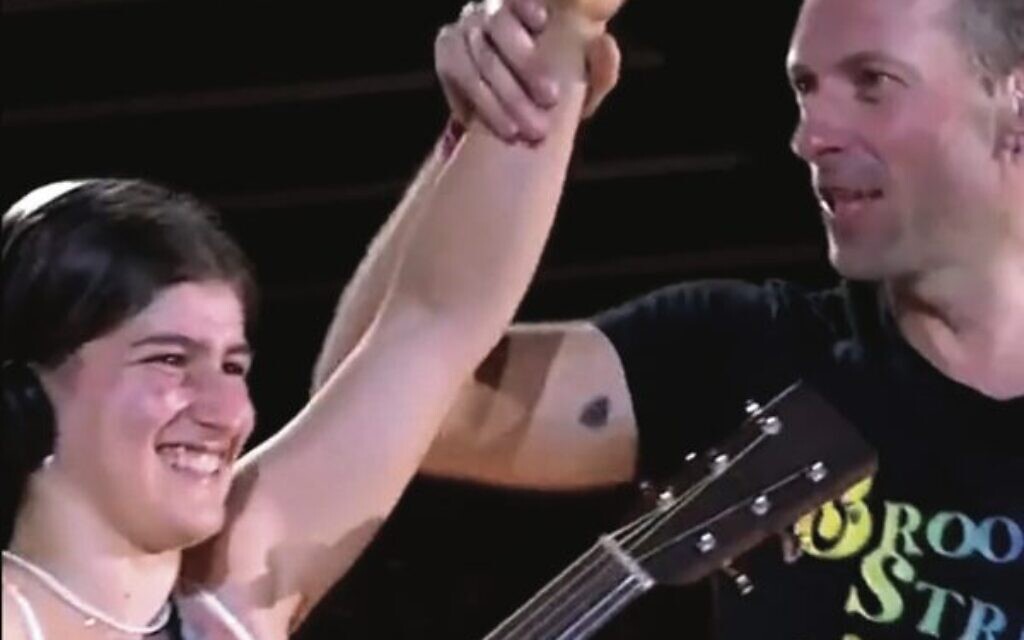 Israeli teen performs with Coldplay – The Australian Jewish News