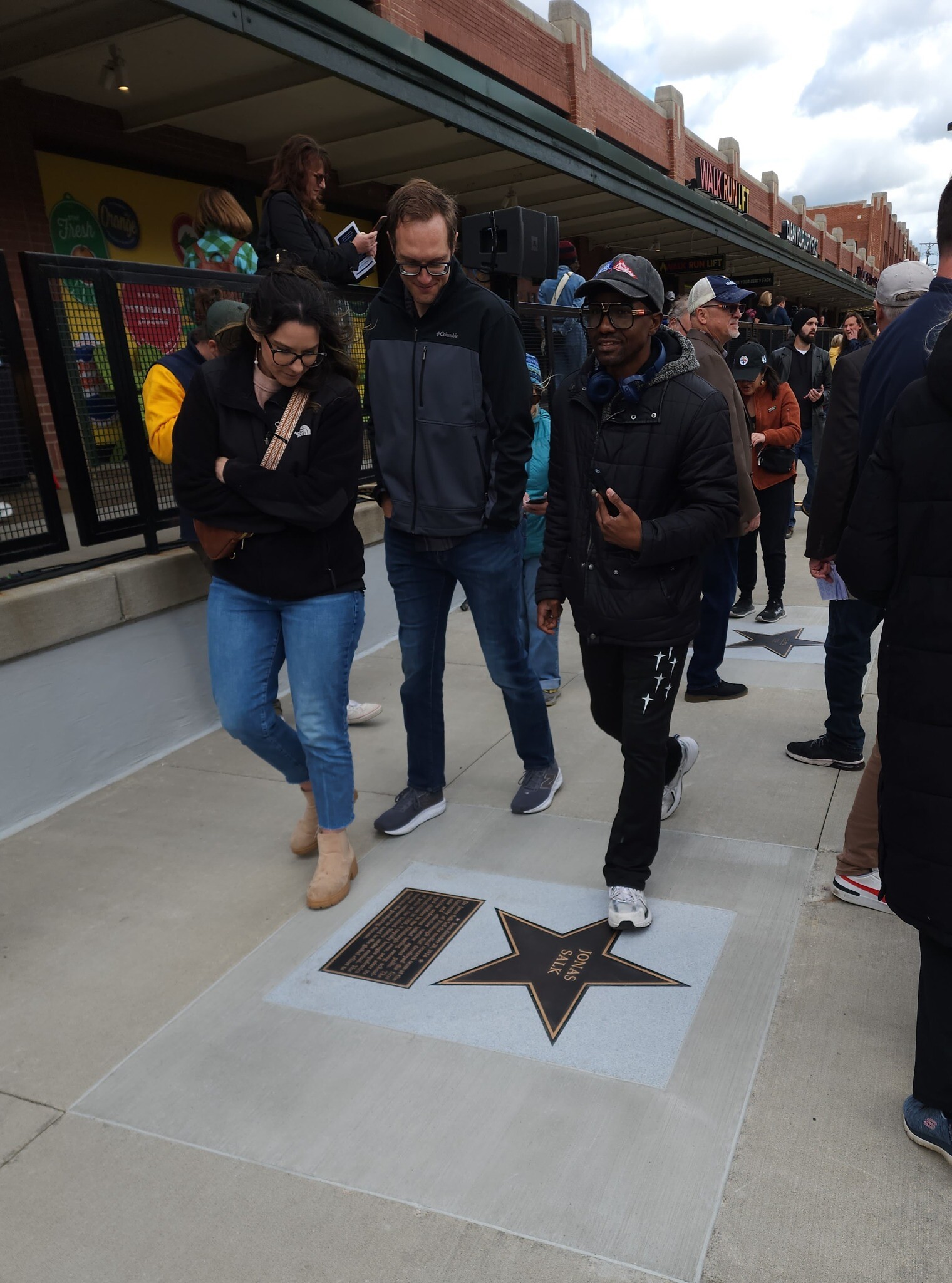 Celebrating city and its residents, Pittsburgh Walk of Fame unveiled ...