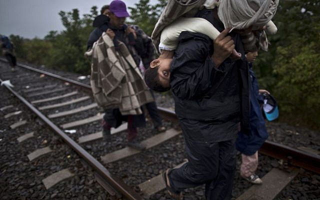 Syrian refugees increasingly return to war-torn homeland | The Times of ...