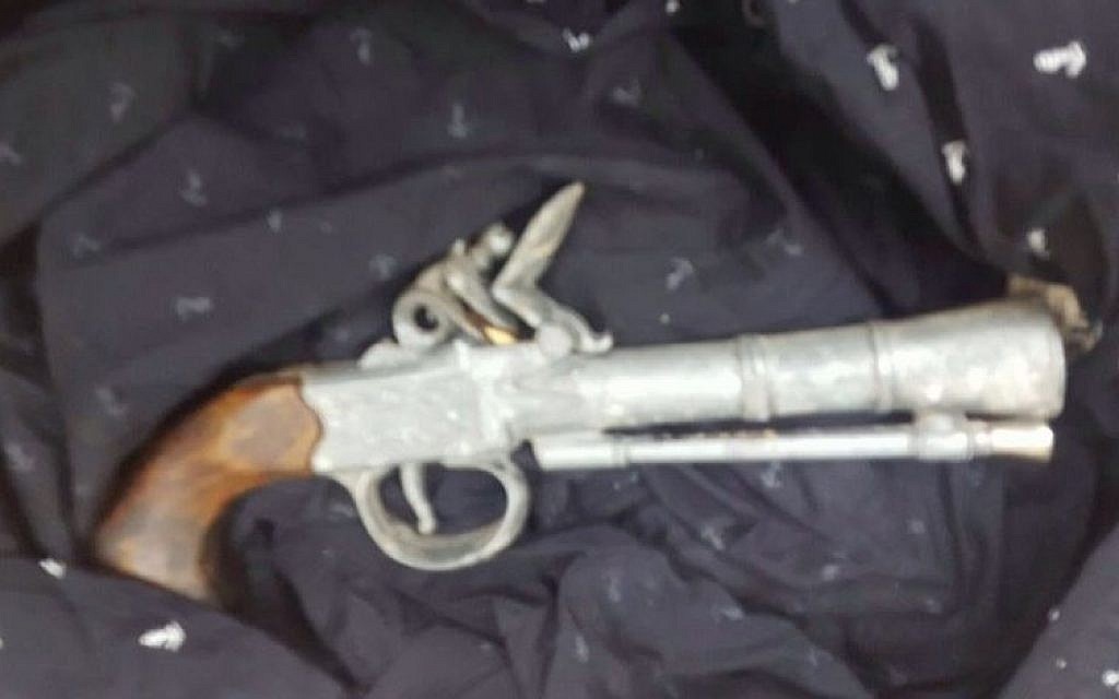 IDF confiscates a 'dragon' musket in West Bank | The Times of Israel