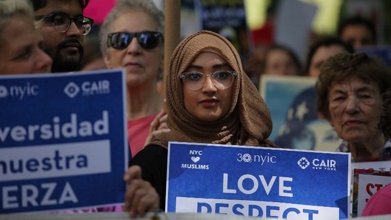 Rallies against Islamic law draw counter-protests across US | The Times ...