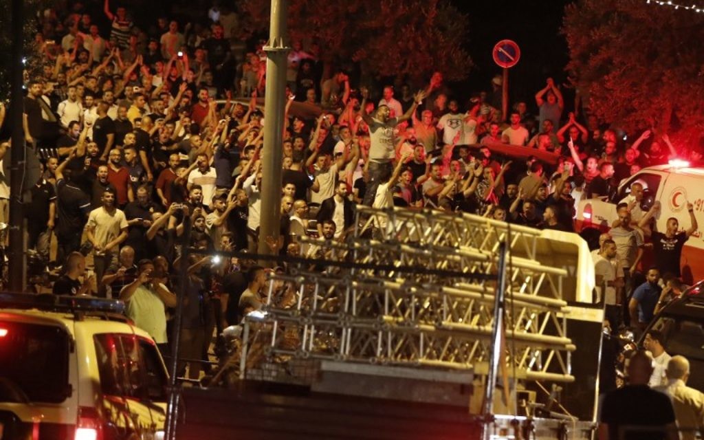 Palestinians see Temple Mount showdown as rare grassroots victory | The ...