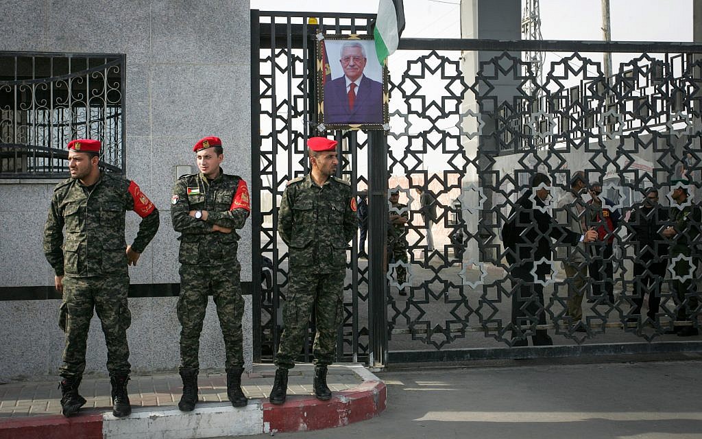 Palestinians agree to delay Gaza handover as unity deal founders | The ...