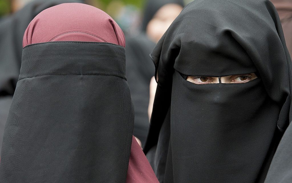 UN rights committee slams French burqa ban as a violation of religious ...