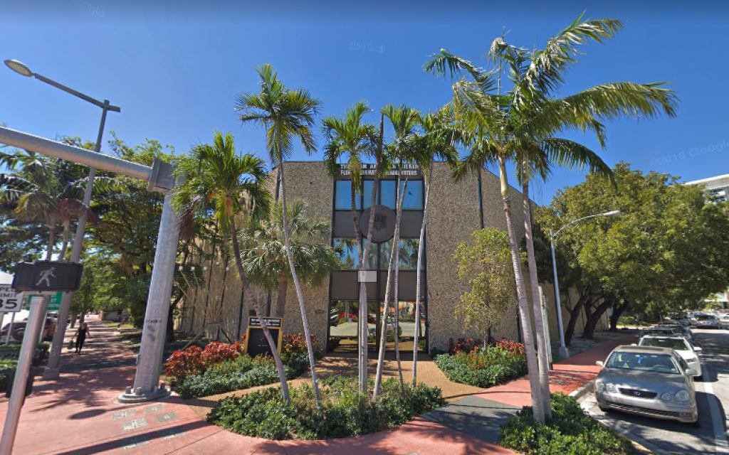 Miami Beach Jewish center graffitied with swastika, upside-down cross ...