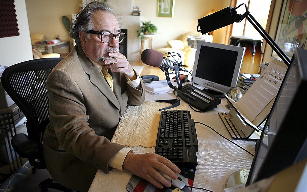 Restaurant threatened for serving conservative DJ Michael Savage | The ...