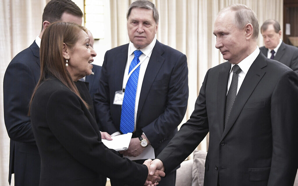 Jailed backpacker's mother: Putin said he'd return my daughter home ...
