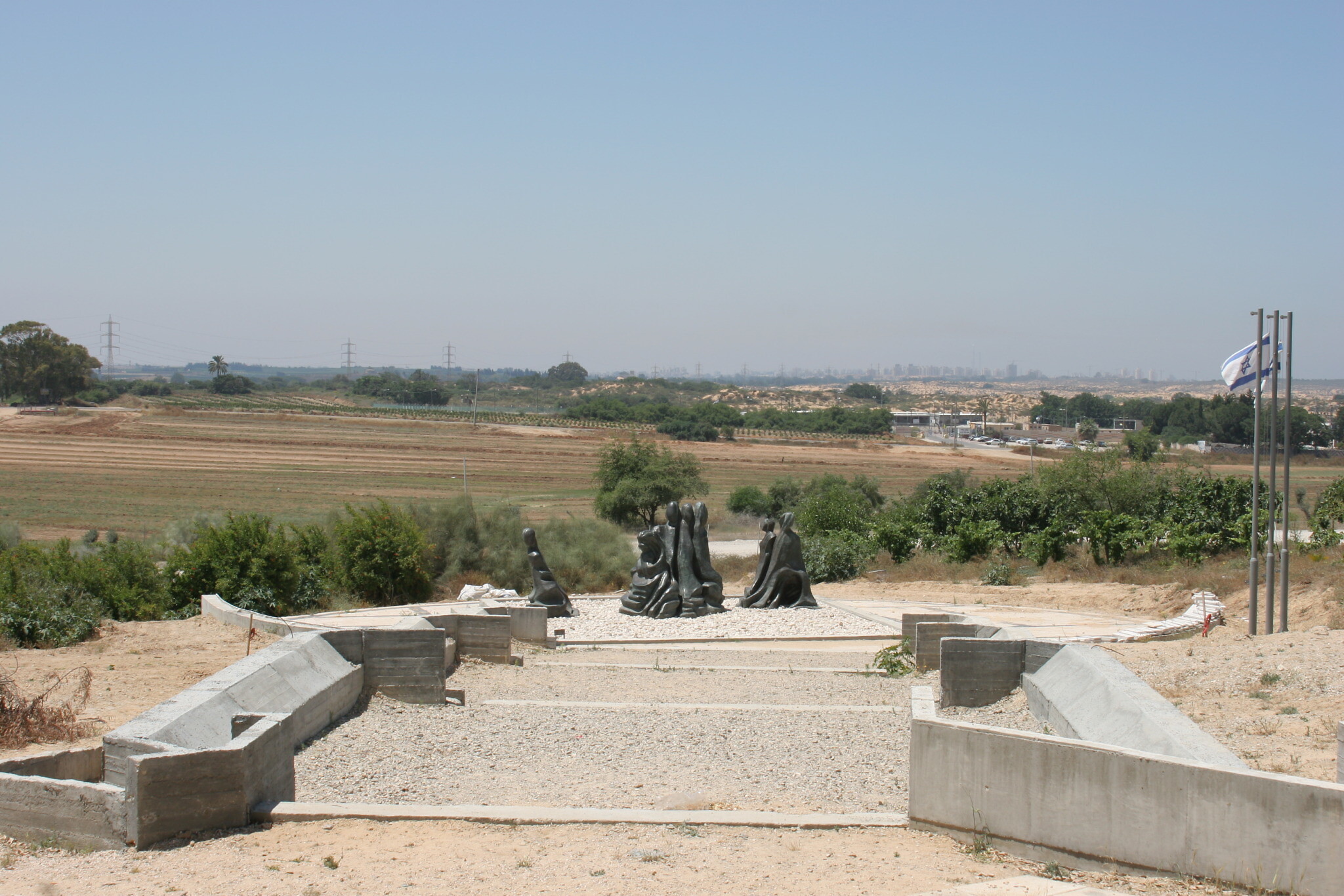 Paying homage to foreign volunteers who died in fight for Israel's ...