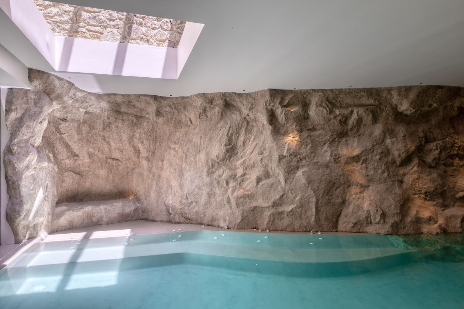 Romantic Escapes in Mykonos: The Luxurious Mileo Hotel | The Times of ...