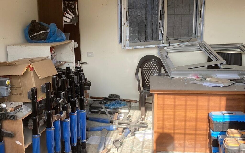 IDF: Troops kill some 30 Hamas terrorists, seize weapons, intel caches ...