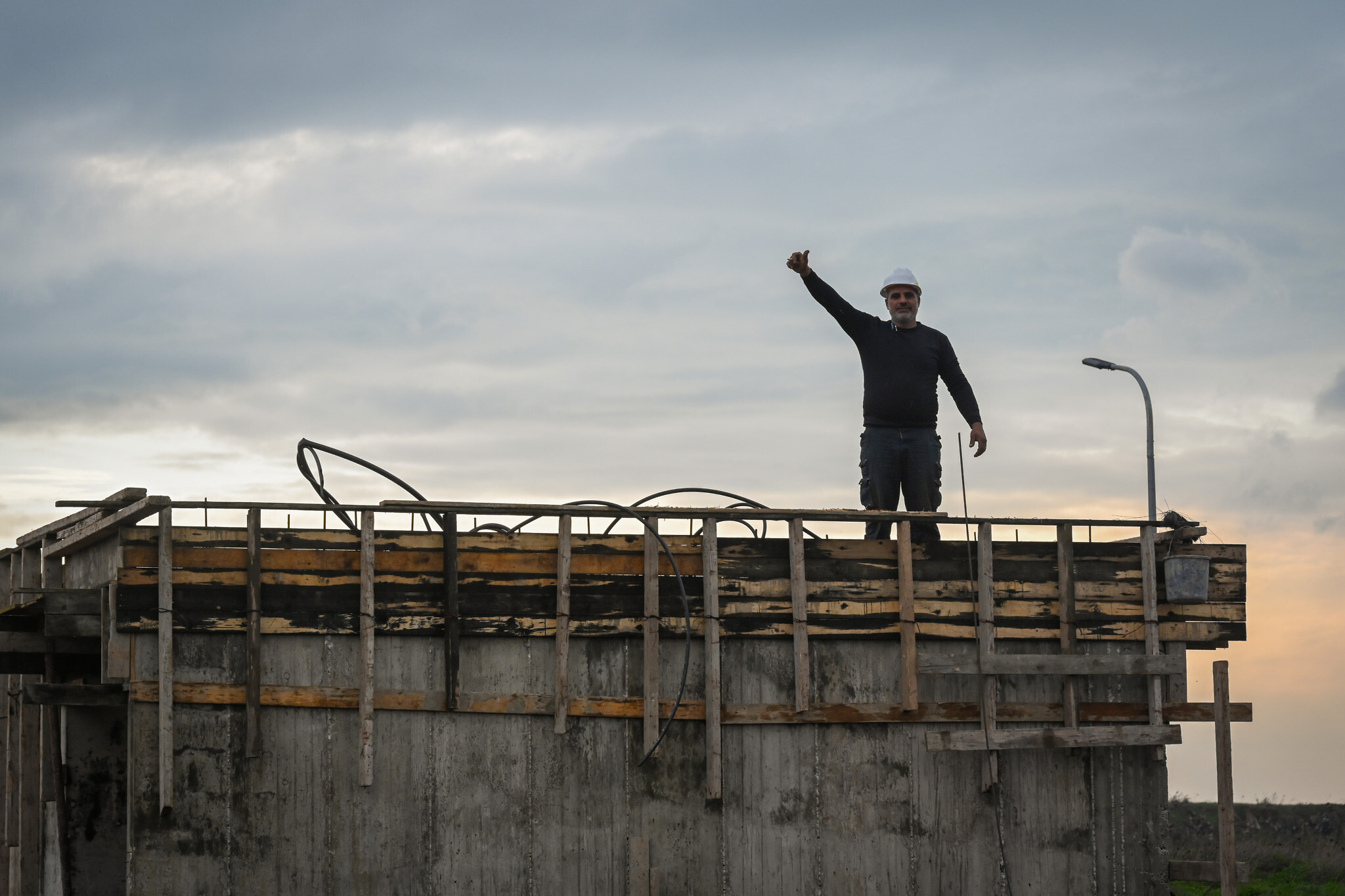 Amid worker shortage due to war, Israeli constructors struggle to build ...