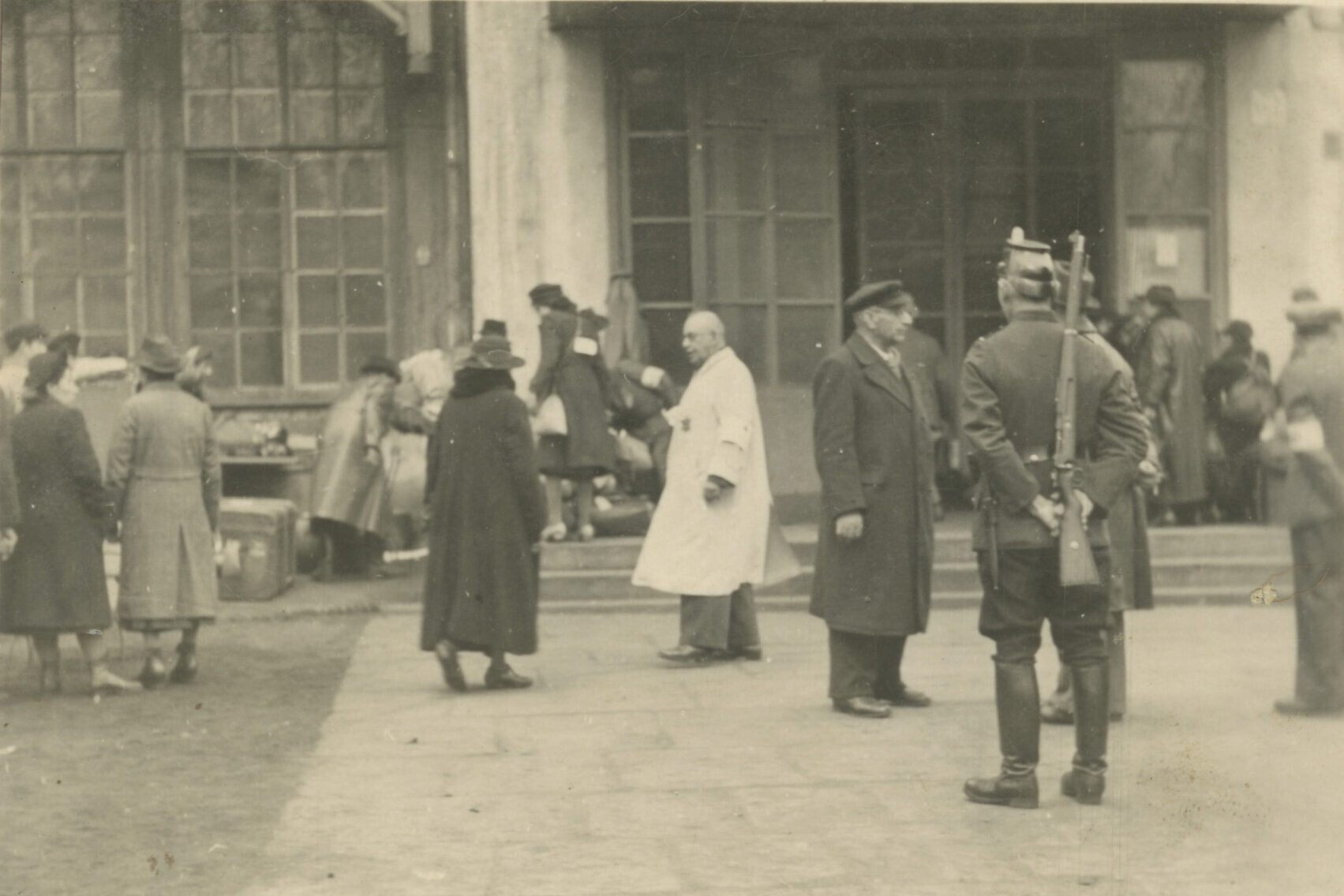 A Jewish photographer's rare images of an early Holocaust transport are ...